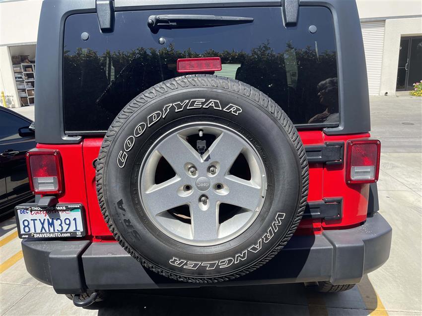 Do Jeep Wranglers Come With Backup Cameras? Everything to Know